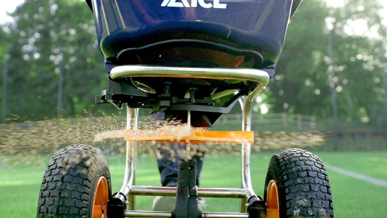 Rozmetadlo hnojiv a osiv AccuPro 360ST | Agrostis